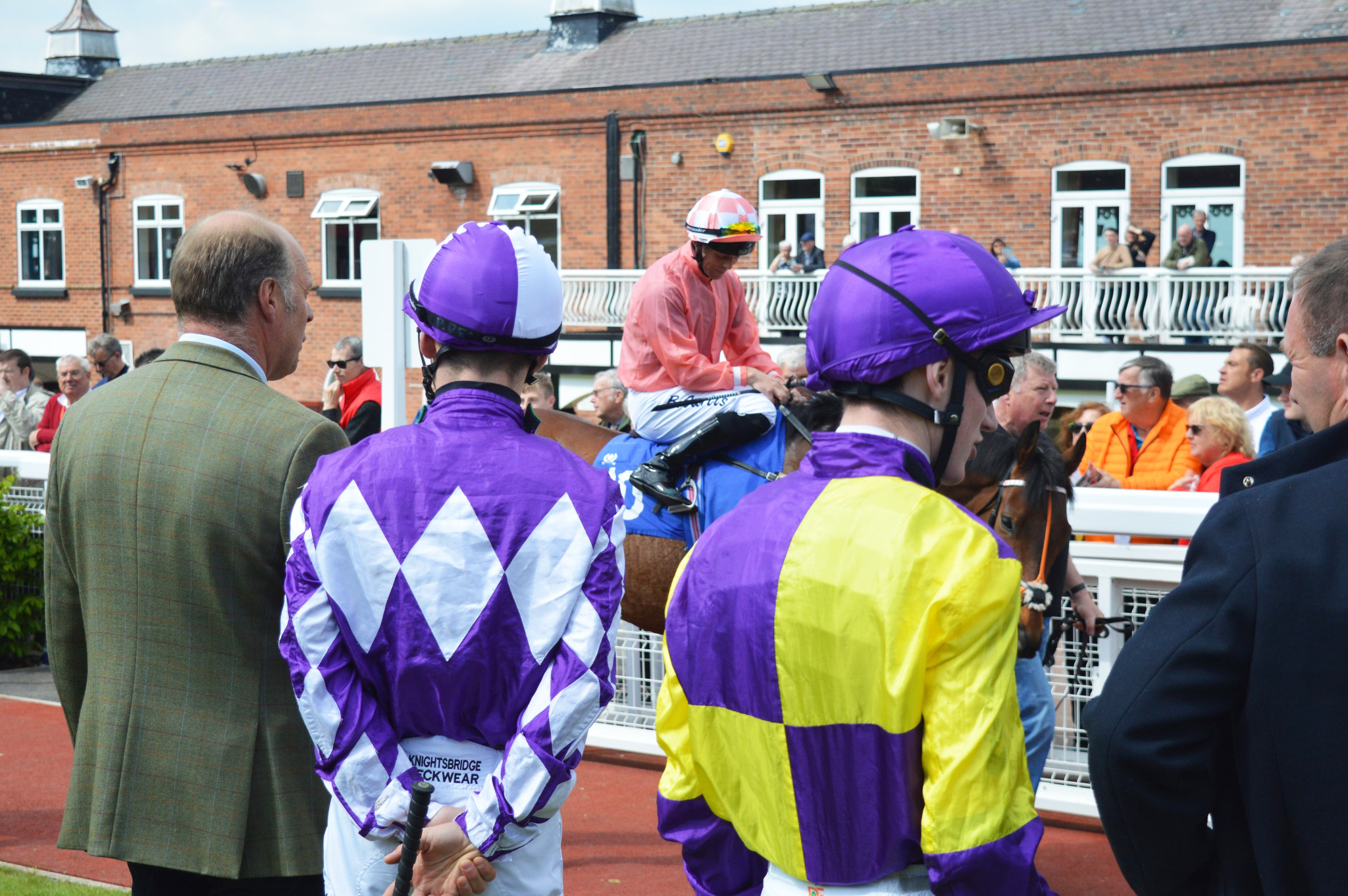 Race Days – Pontefract Races